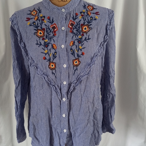 MELLODAY | Tops | Mello Day Floral Long Sleeve Shirt | Poshmark